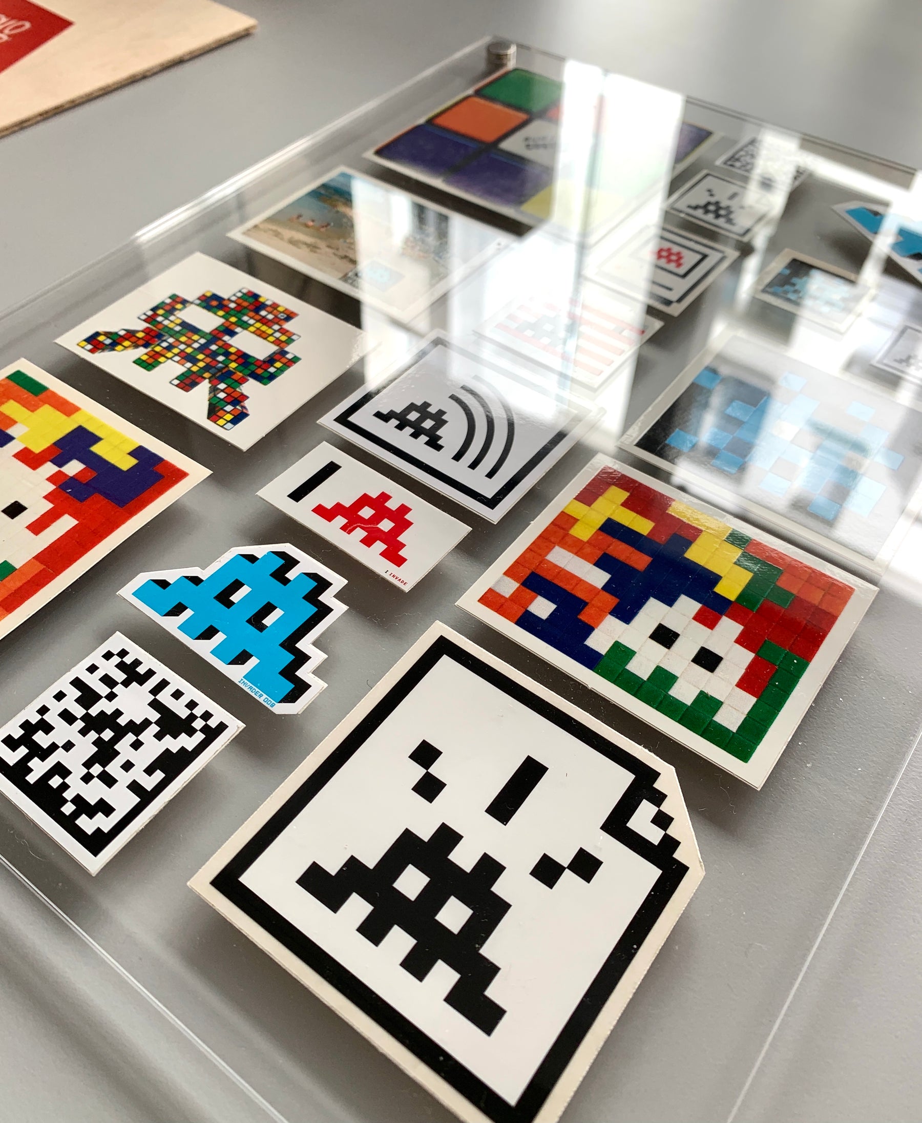 Invader - Set of stickers #1 – Achetez de l'Art